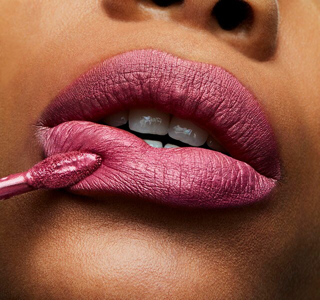 Retro Matte Liquid Lipcolour Metallics | MAC Cosmetics - Official Site
